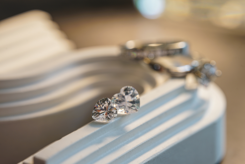 Pure Diamond Jewellery | Customised Diamond Ring | Natural Diamonds Ca ...